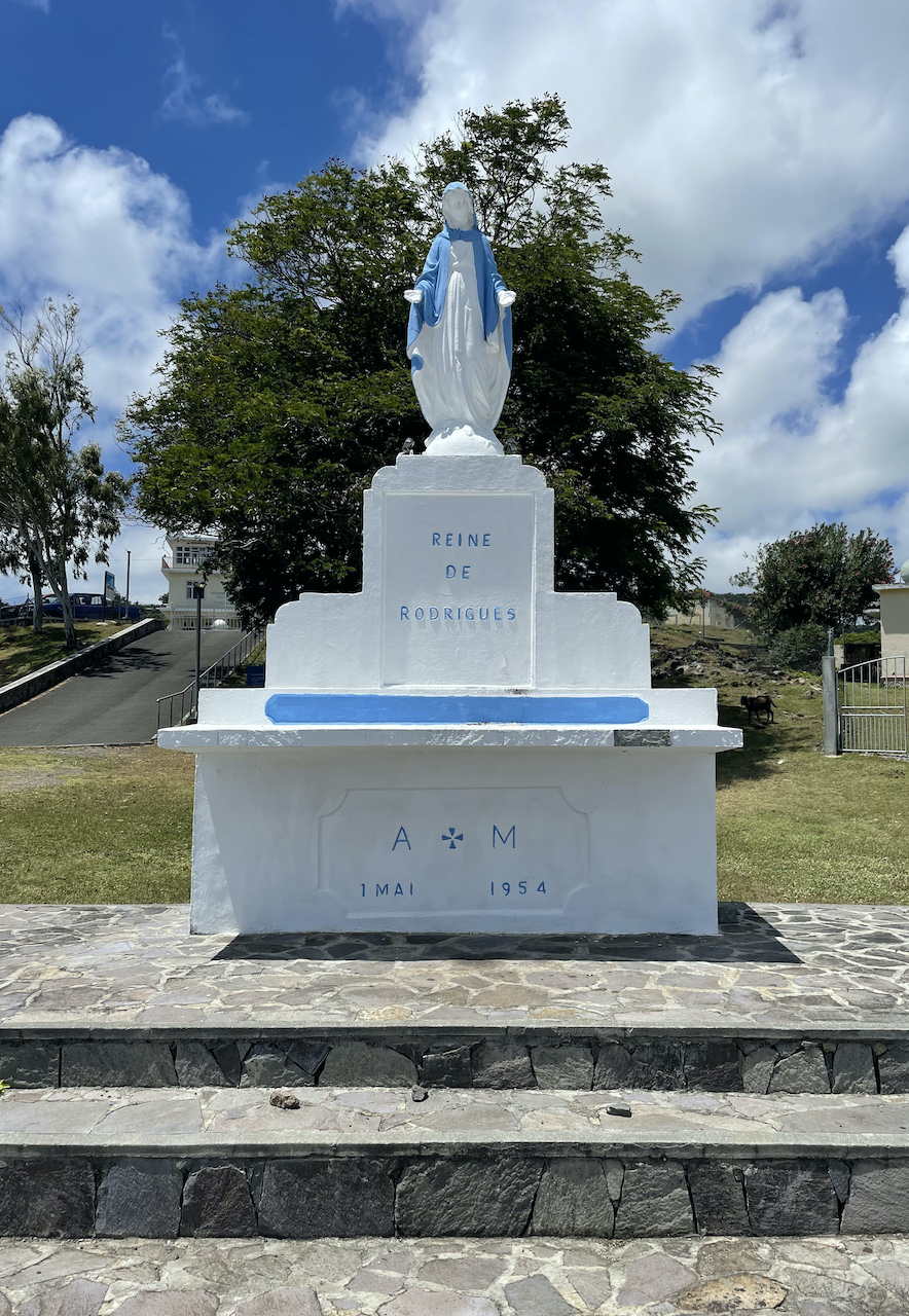 Marie Reine de Rodrigues En | Discovery Rodrigues